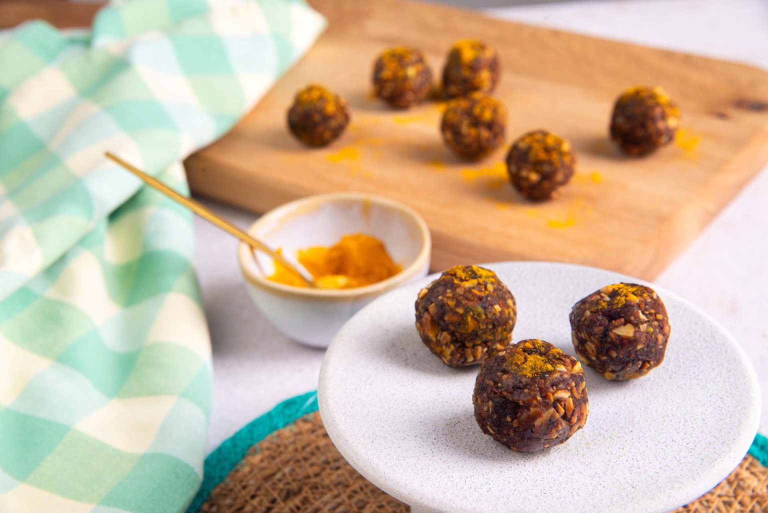 Walnut & Raisin Carrot Cake Energy Balls – NUTFRUIT – Plant-Based Power